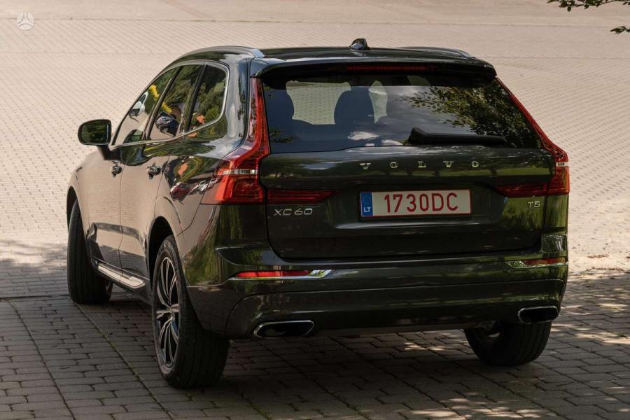 Pelēks Volvo XC60 2021 Viļņa, ar dzinēja tilpumu 0.00 L un nobraukumu 89 tūkst. km par 25300 €, foto 4 vietnē AUTOMOTO.COM.LV