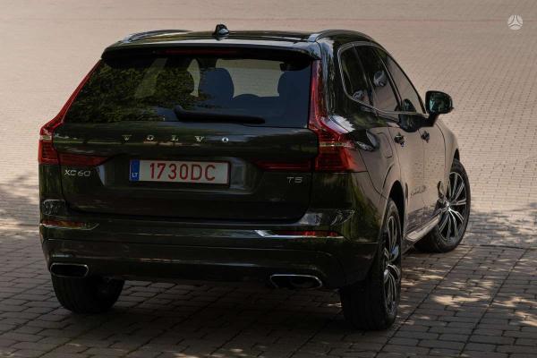 Pelēks Volvo XC60 2021 Viļņa, ar dzinēja tilpumu 0.00 L un nobraukumu 89 tūkst. km par 25300 €, foto 5 vietnē AUTOMOTO.COM.LV