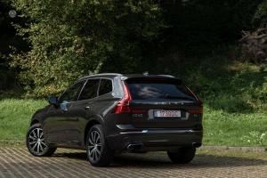 Pelēks Volvo XC60 2021 Viļņa, ar dzinēja tilpumu 0.00 L un nobraukumu 89 tūkst. km par 25300 €, foto 8 vietnē AUTOMOTO.COM.LV
