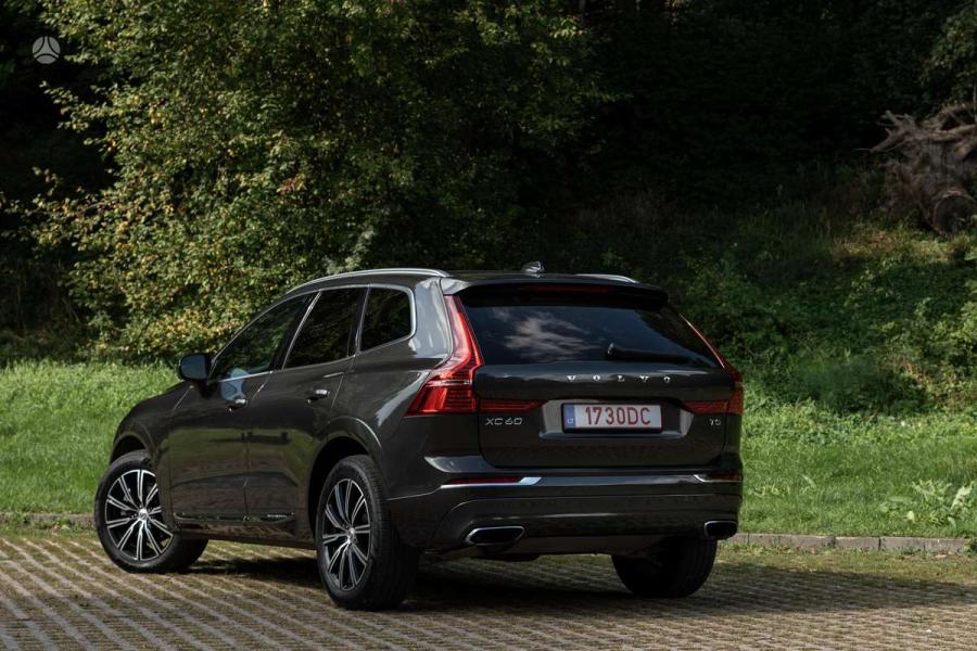 Pelēks Volvo XC60 2021 Viļņa, ar dzinēja tilpumu 0.00 L un nobraukumu 89 tūkst. km par 25300 €, foto 8 vietnē AUTOMOTO.COM.LV