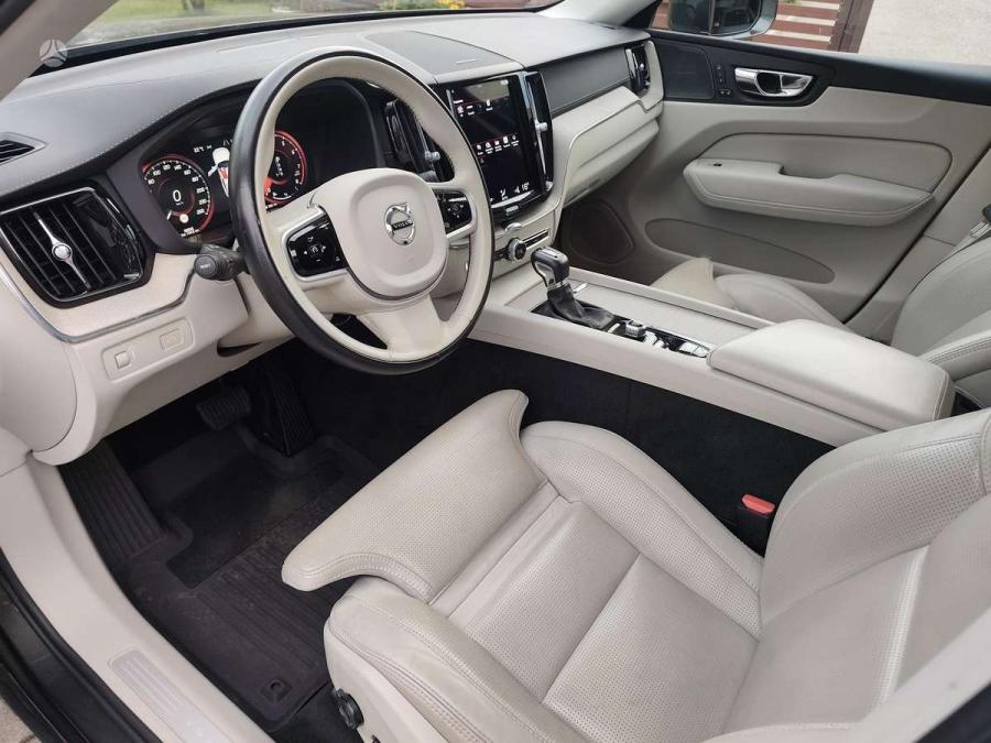 Pelēks Volvo XC60 2021 Viļņa, ar dzinēja tilpumu 0.00 L un nobraukumu 89 tūkst. km par 25300 €, foto 26 vietnē AUTOMOTO.COM.LV