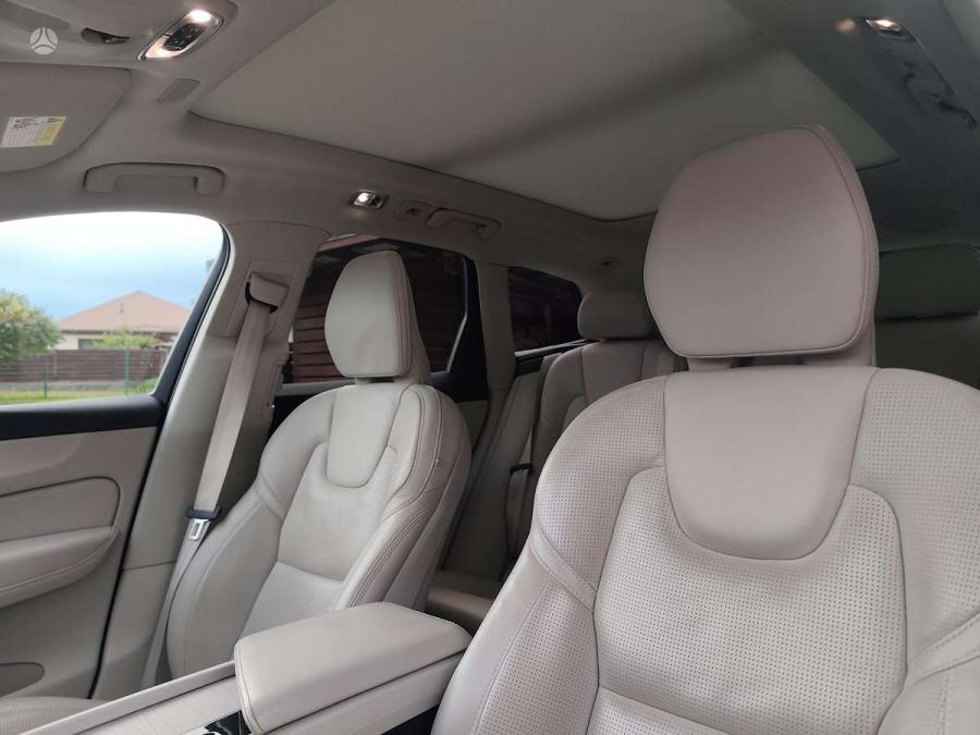Pelēks Volvo XC60 2021 Viļņa, ar dzinēja tilpumu 0.00 L un nobraukumu 89 tūkst. km par 25300 €, foto 27 vietnē AUTOMOTO.COM.LV