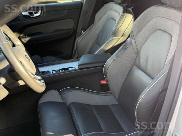 Grey Volvo XC60 2021 in Riga, with an engine capacity of 2.00 L and mileage of 228 thousand km for 22900 €, photo 9 on AUTOMOTO.COM.LV