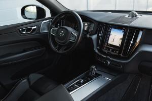 Pelēks Volvo XC60 2021 Ventspils, ar dzinēja tilpumu 2.00 L un nobraukumu 92 tūkst. km par 32750 €, foto 16 vietnē AUTOMOTO.COM.LV