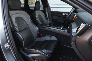 Pelēks Volvo XC60 2021 Ventspils, ar dzinēja tilpumu 2.00 L un nobraukumu 92 tūkst. km par 32750 €, foto 17 vietnē AUTOMOTO.COM.LV