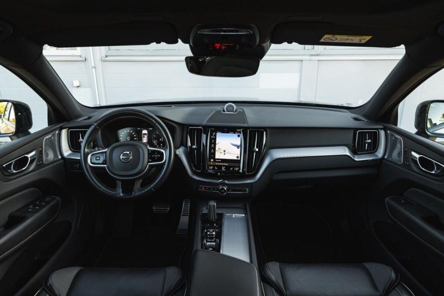 Pelēks Volvo XC60 2021 Ventspils, ar dzinēja tilpumu 2.00 L un nobraukumu 92 tūkst. km par 32750 €, foto 18 vietnē AUTOMOTO.COM.LV