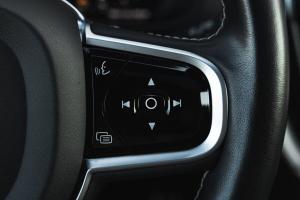 Pelēks Volvo XC60 2021 Ventspils, ar dzinēja tilpumu 2.00 L un nobraukumu 92 tūkst. km par 32750 €, foto 21 vietnē AUTOMOTO.COM.LV