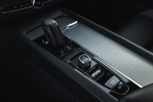 Pelēks Volvo XC60 2021 Ventspils, ar dzinēja tilpumu 2.00 L un nobraukumu 92 tūkst. km par 32750 €, foto 29 vietnē AUTOMOTO.COM.LV