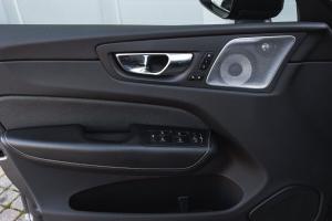 Pelēks Volvo XC60 2021 Ventspils, ar dzinēja tilpumu 2.00 L un nobraukumu 92 tūkst. km par 32750 €, foto 34 vietnē AUTOMOTO.COM.LV