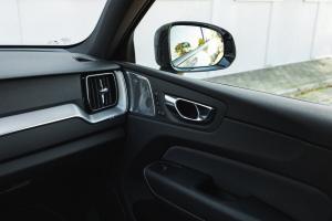 Pelēks Volvo XC60 2021 Ventspils, ar dzinēja tilpumu 2.00 L un nobraukumu 92 tūkst. km par 32750 €, foto 38 vietnē AUTOMOTO.COM.LV