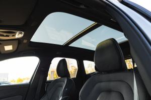 Pelēks Volvo XC60 2021 Ventspils, ar dzinēja tilpumu 2.00 L un nobraukumu 92 tūkst. km par 32750 €, foto 39 vietnē AUTOMOTO.COM.LV