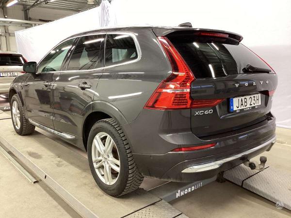 Pelēks Volvo XC60 2022 Viļņa, ar dzinēja tilpumu 1.97 L un nobraukumu 118 tūkst. km par 36800 €, foto 4 vietnē AUTOMOTO.COM.LV