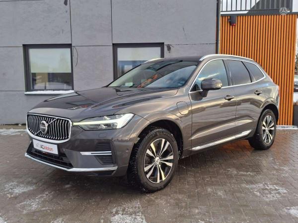 Grey Volvo XC60 2022 in Vilnius, with an engine capacity of 1.97 L and mileage of 118 thousand km for 36800 €, photo 1 on AUTOMOTO.COM.LV