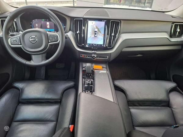 Grey Volvo XC60 2022 in Vilnius, with an engine capacity of 1.97 L and mileage of 118 thousand km for 36800 €, photo 7 on AUTOMOTO.COM.LV