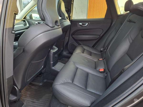 Pelēks Volvo XC60 2022 Viļņa, ar dzinēja tilpumu 1.97 L un nobraukumu 118 tūkst. km par 36800 €, foto 11 vietnē AUTOMOTO.COM.LV