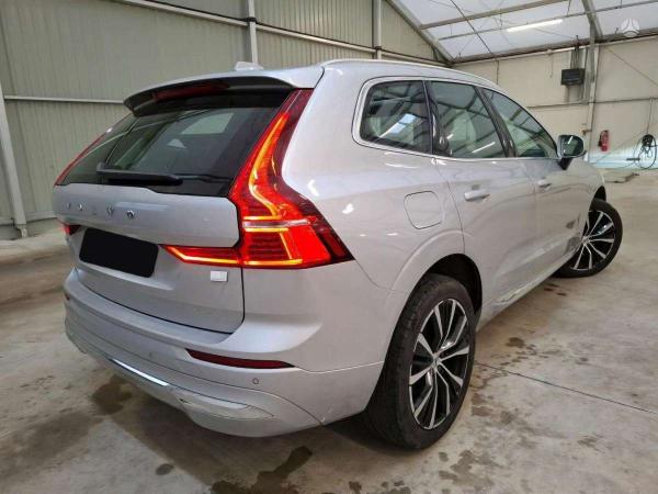 Grey Volvo XC60 2022 in Vilnius, with an engine capacity of 1.97 L and mileage of 161 thousand km for 34690 €, photo 2 on AUTOMOTO.COM.LV