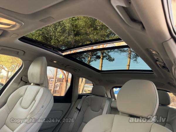 Grey Volvo XC60 2022 in Parnu, with an engine capacity of 2.00 L and mileage of 98 thousand km for 42990 €, photo 11 on AUTOMOTO.COM.LV