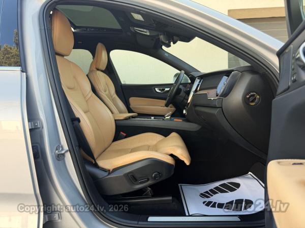 Grey Volvo XC60 2022 in Parnu, with an engine capacity of 2.00 L and mileage of 76 thousand km for 42990 €, photo 11 on AUTOMOTO.COM.LV