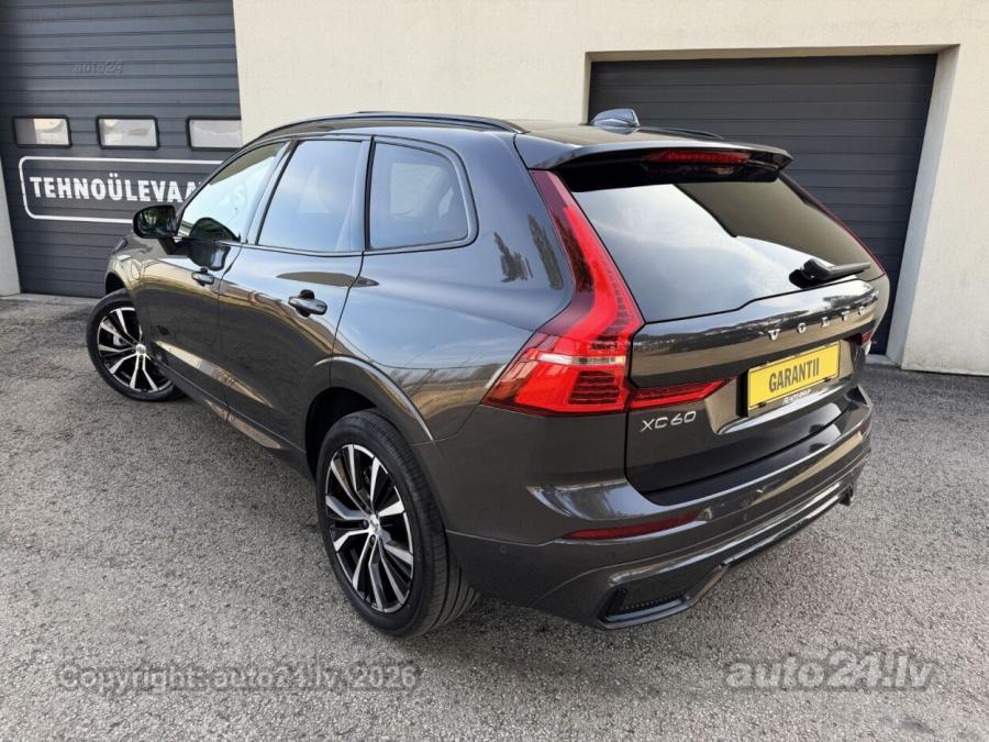 Grey Volvo XC60 2022 in Parnu, with an engine capacity of 2.00 L and mileage of 46 thousand km for 43990 €, photo 3 on AUTOMOTO.COM.LV