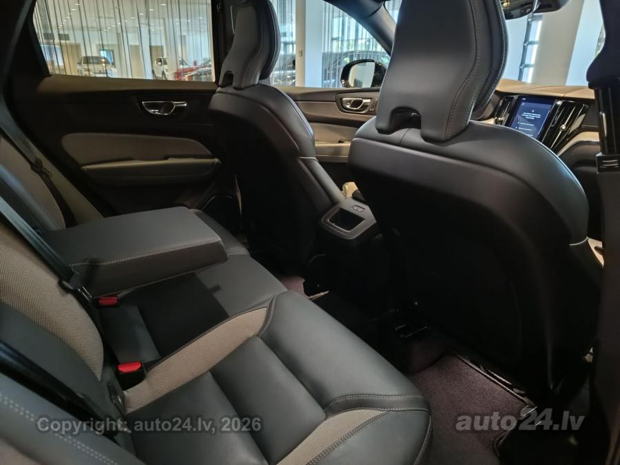 Grey Volvo XC60 2022 in Tallinn, with an engine capacity of 2.00 L and mileage of 0 thousand km for 35990 €, photo 9 on AUTOMOTO.COM.LV