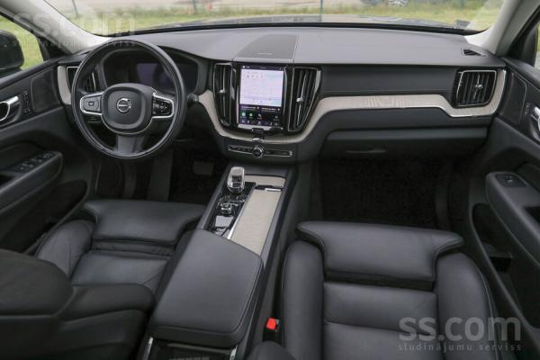 Grey Volvo XC60 2022 in Riga, with an engine capacity of 2.00 L and mileage of 100 thousand km for 34990 €, photo 6 on AUTOMOTO.COM.LV