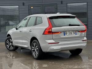 Grey Volvo XC60 2022 in Jelgava, with an engine capacity of 2.00 L and mileage of 115 thousand km for 36700 €, photo 3 on AUTOMOTO.COM.LV