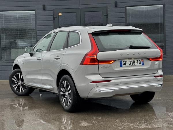 Pelēks Volvo XC60 2022 Rīga, ar dzinēja tilpumu 2.00 L un nobraukumu 115 tūkst. km par 36700 €, foto 2 vietnē AUTOMOTO.COM.LV