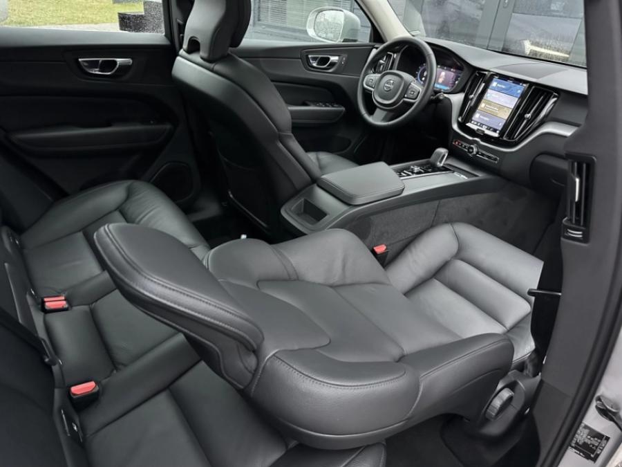 Pelēks Volvo XC60 2022 Rīga, ar dzinēja tilpumu 2.00 L un nobraukumu 115 tūkst. km par 36700 €, foto 7 vietnē AUTOMOTO.COM.LV