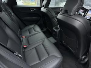 Pelēks Volvo XC60 2022 Rīga, ar dzinēja tilpumu 2.00 L un nobraukumu 115 tūkst. km par 36700 €, foto 9 vietnē AUTOMOTO.COM.LV