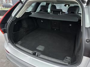 Pelēks Volvo XC60 2022 Rīga, ar dzinēja tilpumu 2.00 L un nobraukumu 115 tūkst. km par 36700 €, foto 10 vietnē AUTOMOTO.COM.LV