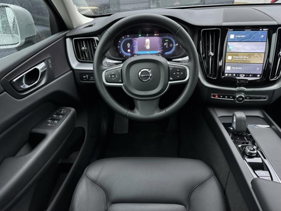 Pelēks Volvo XC60 2022 Rīga, ar dzinēja tilpumu 2.00 L un nobraukumu 115 tūkst. km par 36700 €, foto 13 vietnē AUTOMOTO.COM.LV
