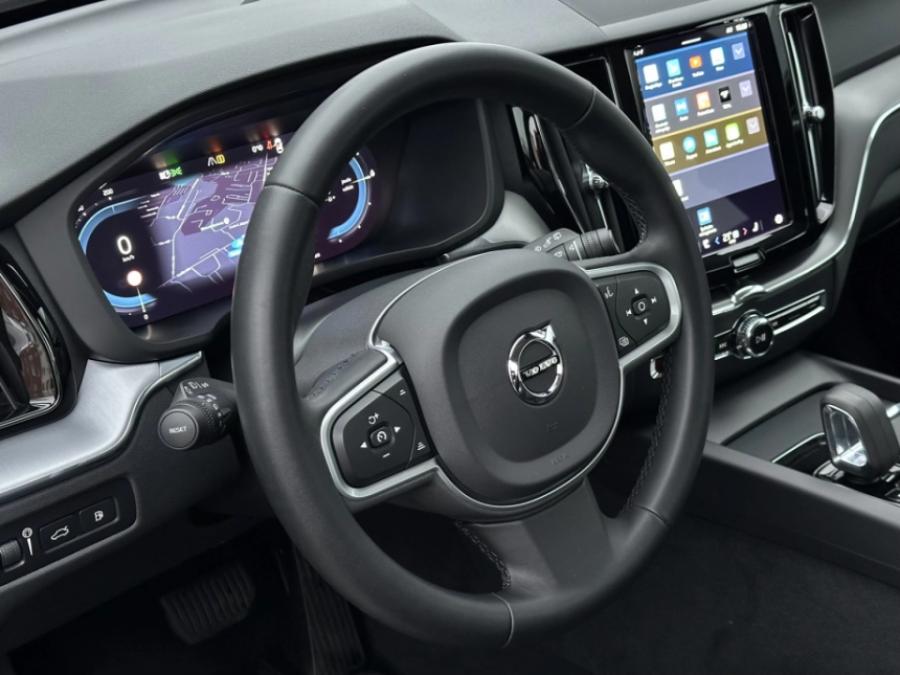 Pelēks Volvo XC60 2022 Rīga, ar dzinēja tilpumu 2.00 L un nobraukumu 115 tūkst. km par 36700 €, foto 14 vietnē AUTOMOTO.COM.LV