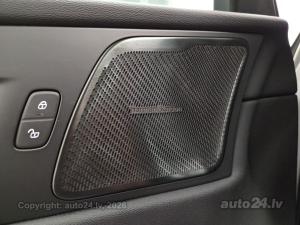 Grey Volvo XC60 2022 in Tallinn, with an engine capacity of 2.00 L and mileage of 57 thousand km for 39900 €, photo 17 on AUTOMOTO.COM.LV
