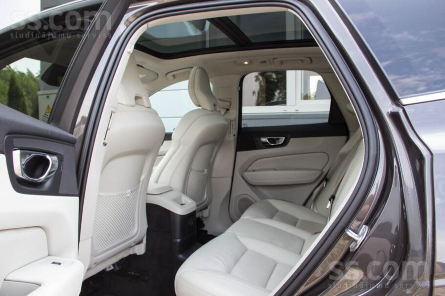 Pelēks Volvo XC60 2022 Tukums, ar dzinēja tilpumu 2.00 L un nobraukumu 204 tūkst. km par 25900 €, foto 14 vietnē AUTOMOTO.COM.LV