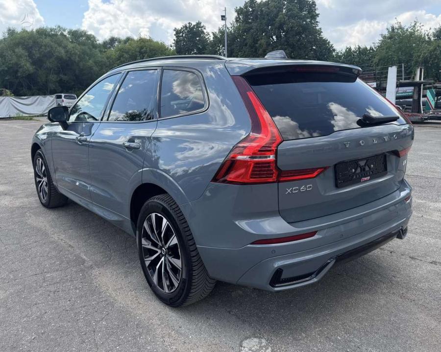 Pelēks Volvo XC60 2022 Panevēža, ar dzinēja tilpumu 1.97 L un nobraukumu 141 tūkst. km par 28500 €, foto 4 vietnē AUTOMOTO.COM.LV