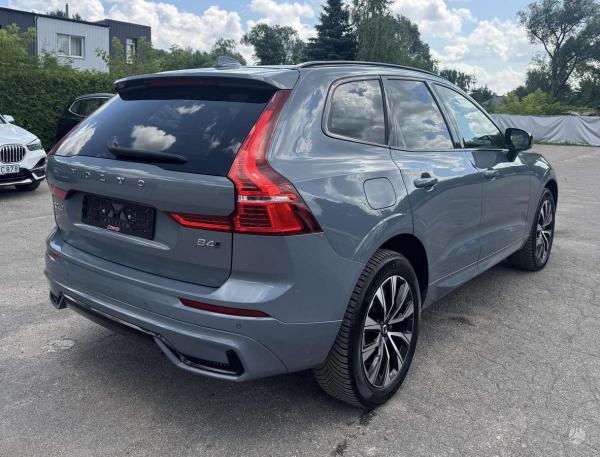 Grey Volvo XC60 2022 in Panevezys, with an engine capacity of 1.97 L and mileage of 141 thousand km for 28500 €, photo 5 on AUTOMOTO.COM.LV