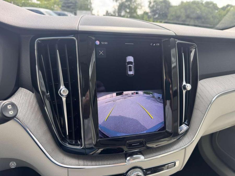 Pelēks Volvo XC60 2022 Panevēža, ar dzinēja tilpumu 1.97 L un nobraukumu 141 tūkst. km par 28500 €, foto 11 vietnē AUTOMOTO.COM.LV