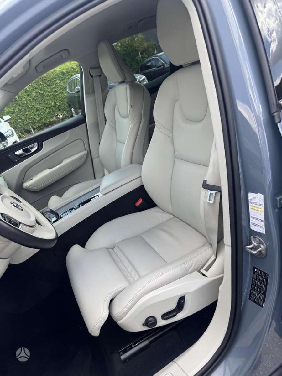Pelēks Volvo XC60 2022 Panevēža, ar dzinēja tilpumu 1.97 L un nobraukumu 141 tūkst. km par 28500 €, foto 15 vietnē AUTOMOTO.COM.LV
