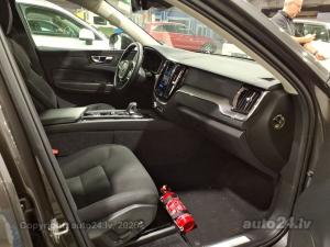 Grey Volvo XC60 2022 in Tartu, with an engine capacity of 2.00 L and mileage of 192 thousand km for 30900 €, photo 9 on AUTOMOTO.COM.LV