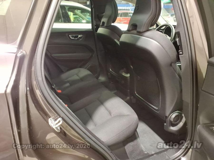 Grey Volvo XC60 2022 in Tartu, with an engine capacity of 2.00 L and mileage of 192 thousand km for 30900 €, photo 10 on AUTOMOTO.COM.LV