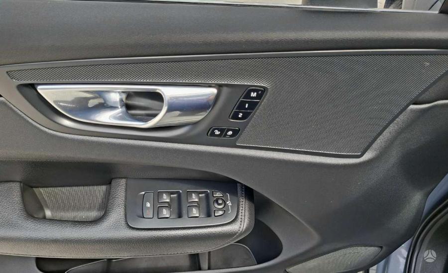 Pelēks Volvo XC60 2022 Šauļi, ar dzinēja tilpumu 1.97 L un nobraukumu 169 tūkst. km par 29950 €, foto 15 vietnē AUTOMOTO.COM.LV
