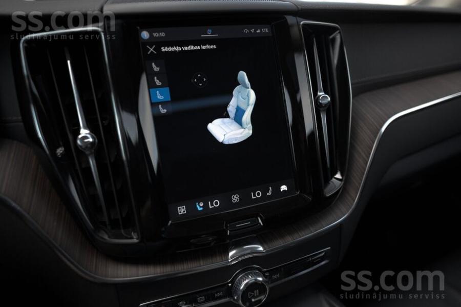 Pelēks Volvo XC60 2022 Jelgava, ar dzinēja tilpumu 2.00 L un nobraukumu 0 tūkst. km par 27500 €, foto 24 vietnē AUTOMOTO.COM.LV