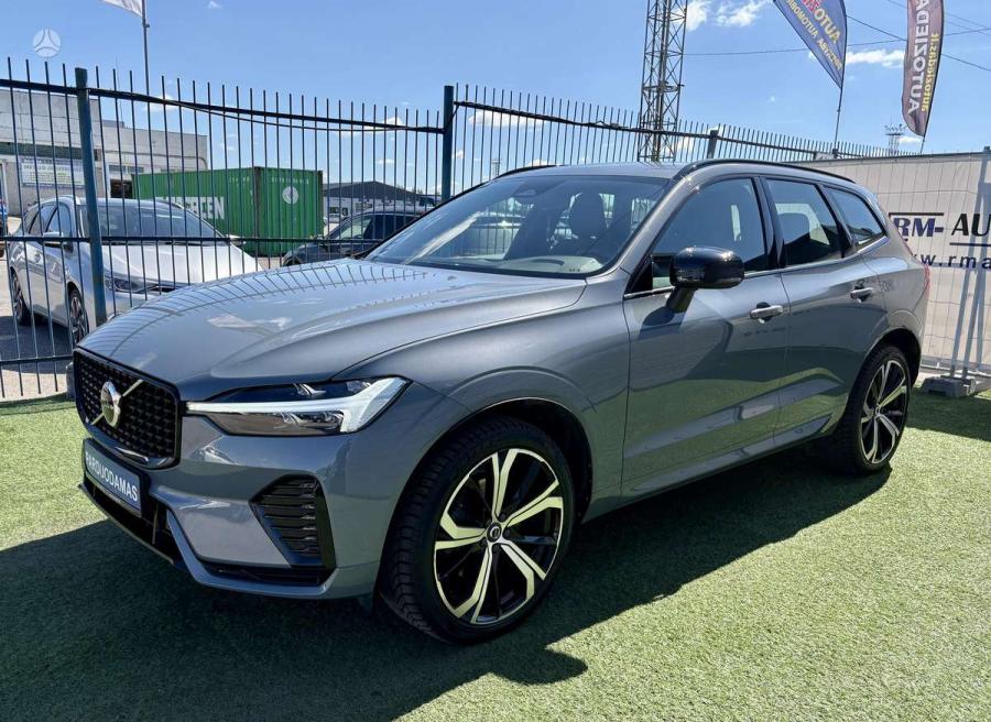Grey Volvo XC60 2022 in Panevezys, with an engine capacity of 1.97 L and mileage of 209 thousand km for 24500 €, photo 1 on AUTOMOTO.COM.LV
