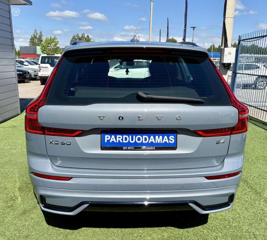 Grey Volvo XC60 2022 in Panevezys, with an engine capacity of 1.97 L and mileage of 209 thousand km for 24500 €, photo 7 on AUTOMOTO.COM.LV