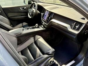 Grey Volvo XC60 2022 in Panevezys, with an engine capacity of 1.97 L and mileage of 209 thousand km for 24500 €, photo 21 on AUTOMOTO.COM.LV