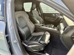 Grey Volvo XC60 2022 in Panevezys, with an engine capacity of 1.97 L and mileage of 209 thousand km for 24500 €, photo 22 on AUTOMOTO.COM.LV