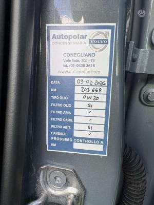 Grey Volvo XC60 2022 in Panevezys, with an engine capacity of 1.97 L and mileage of 209 thousand km for 24500 €, photo 31 on AUTOMOTO.COM.LV