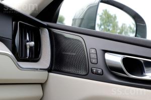Grey Volvo XC60 2022 in Tukums, with an engine capacity of 2.00 L and mileage of 220 thousand km for 24900 €, photo 14 on AUTOMOTO.COM.LV