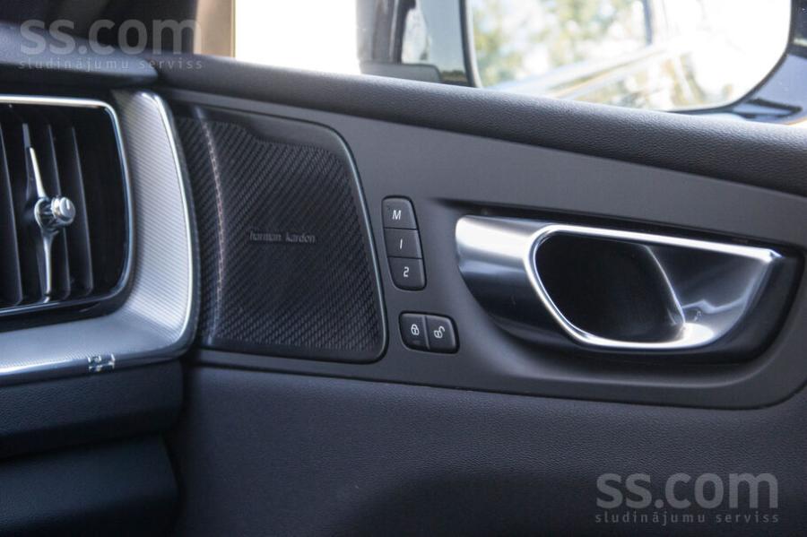 Pelēks Volvo XC60 2022 Tukums, ar dzinēja tilpumu 2.00 L un nobraukumu 158 tūkst. km par 30500 €, foto 22 vietnē AUTOMOTO.COM.LV