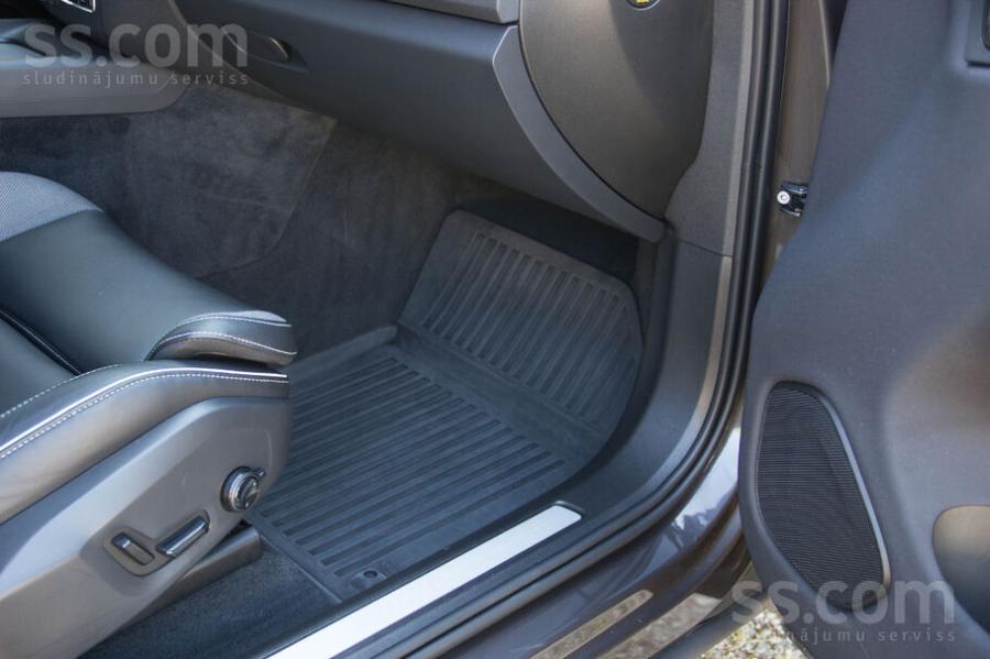 Pelēks Volvo XC60 2022 Tukums, ar dzinēja tilpumu 2.00 L un nobraukumu 158 tūkst. km par 30500 €, foto 23 vietnē AUTOMOTO.COM.LV